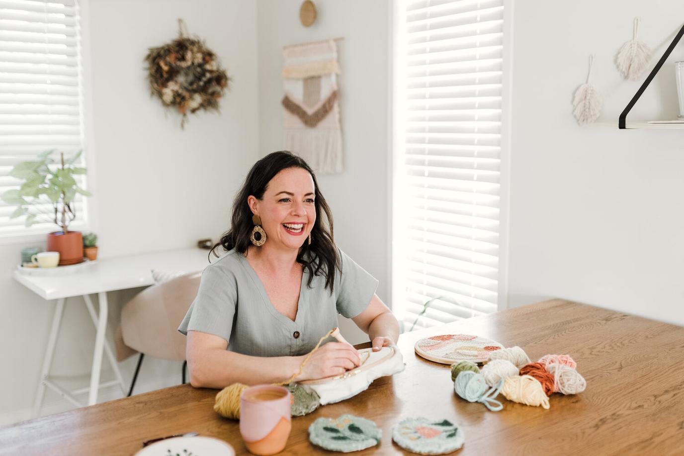 A Beginner’s Guide to my Favourite Punch Needle Fabrics – Clever Poppy