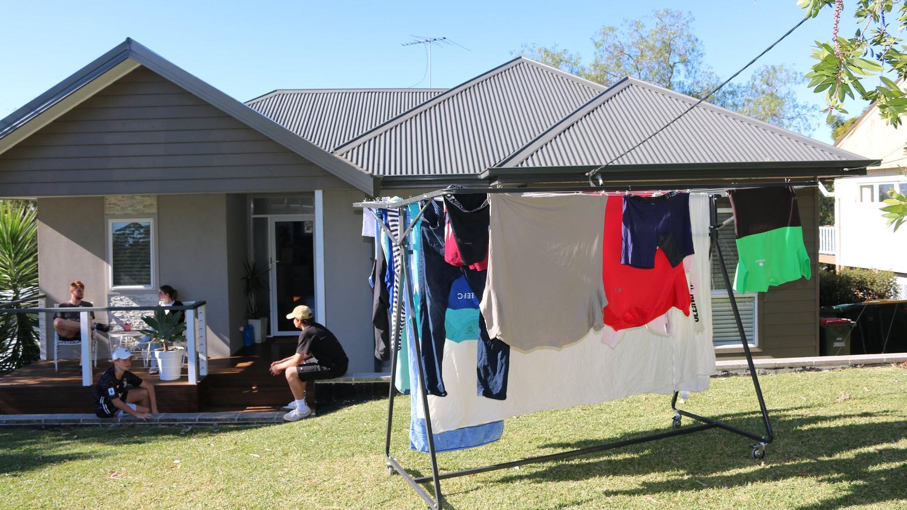 8 Impressive Clothesline Choices for a Family of 6 in Australia ...