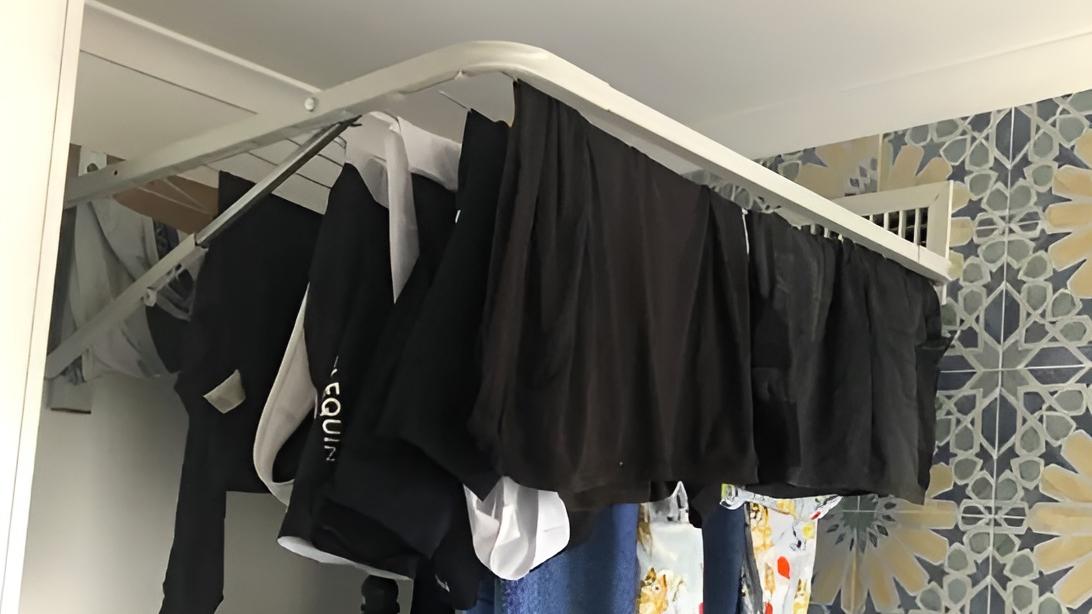 8 Small Wall Clothes Line Options: Save Space and Dry Effectively ...
