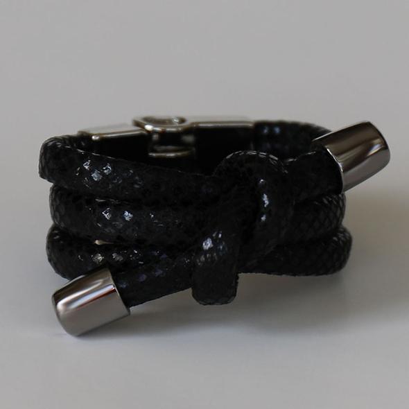 Jet Black Scarf Lock