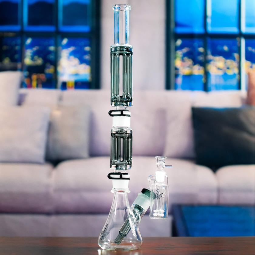 Glass Bongs & Water Pipes | Smoke-Cooling | Ice-Cold Hits – The Freeze Pipe