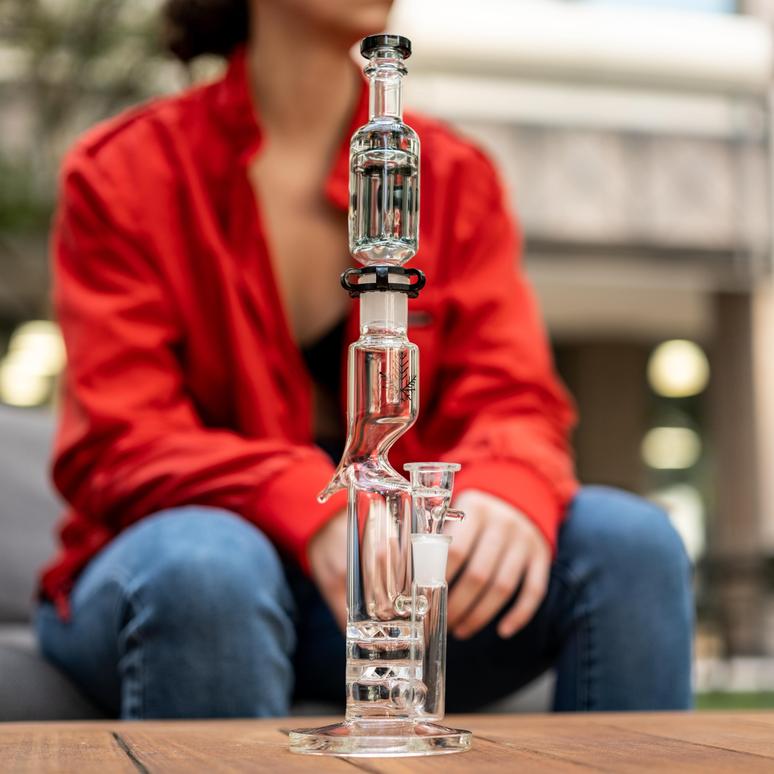 Tornado Bong – The Freeze Pipe