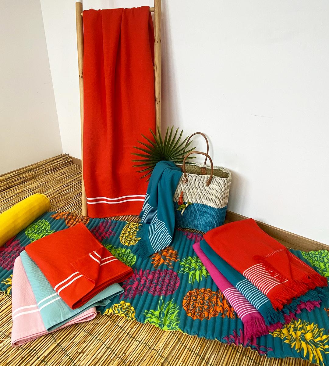 Foutas traditionnelles et foutas doublées éponge – Le comptoir de la plage