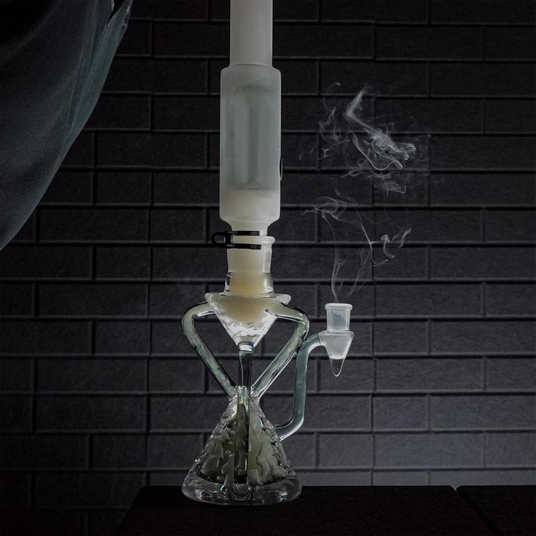 Recycler Bong Pro – The Freeze Pipe