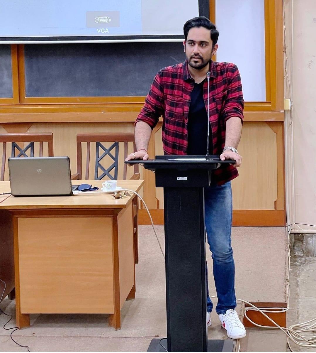 Vault Artist - Mirang Manek