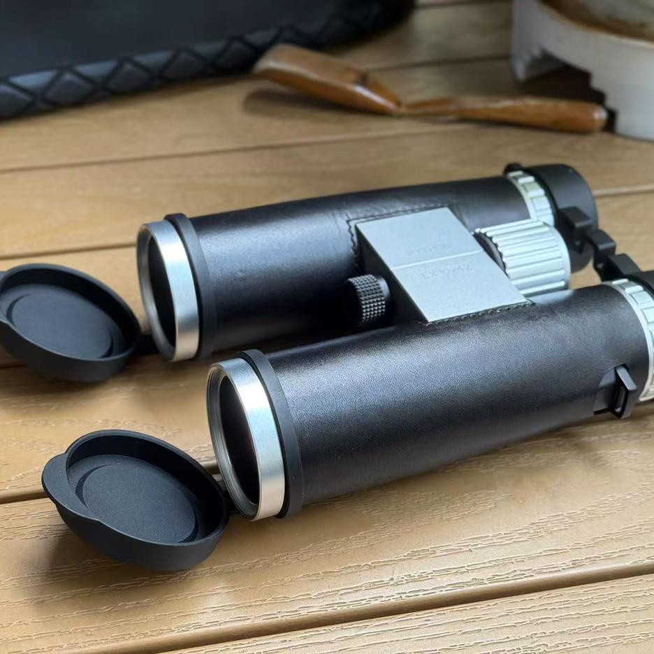 APEX 10x42 UHD – PYTHON OPTIC