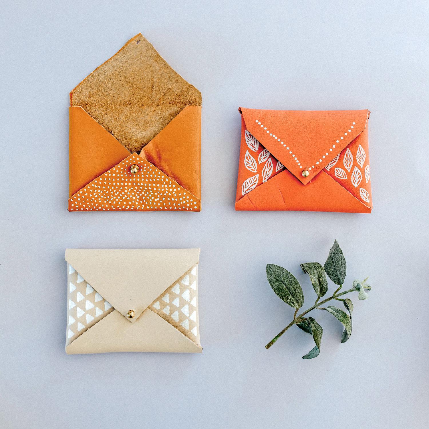 Make these DIY (no sew) Leather Pouches – Clever Poppy