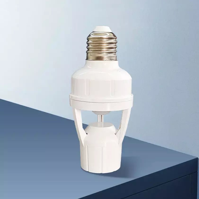 [RO] FASUNG CU SENZOR