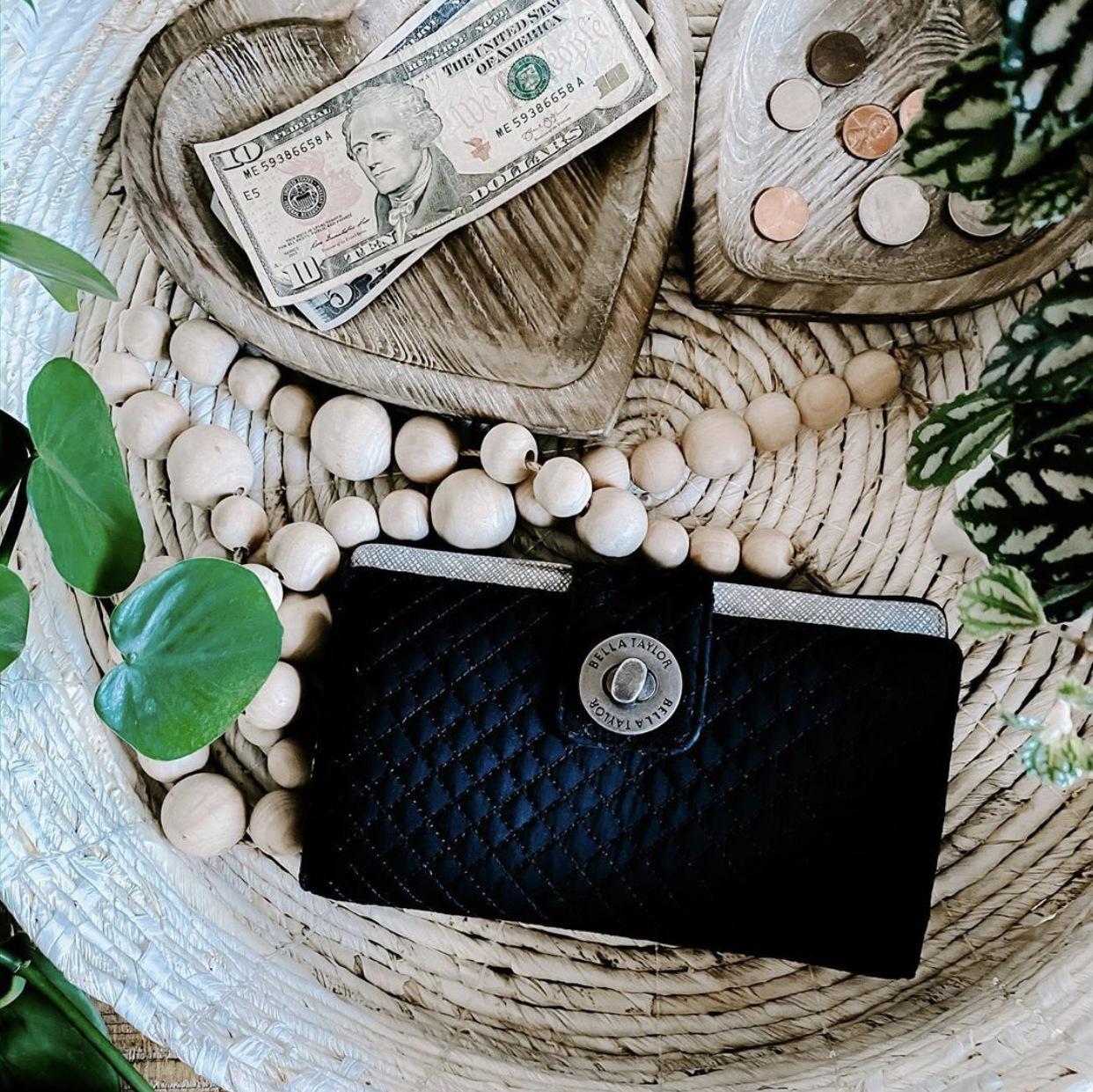 Bella Taylor Cash System Wallet