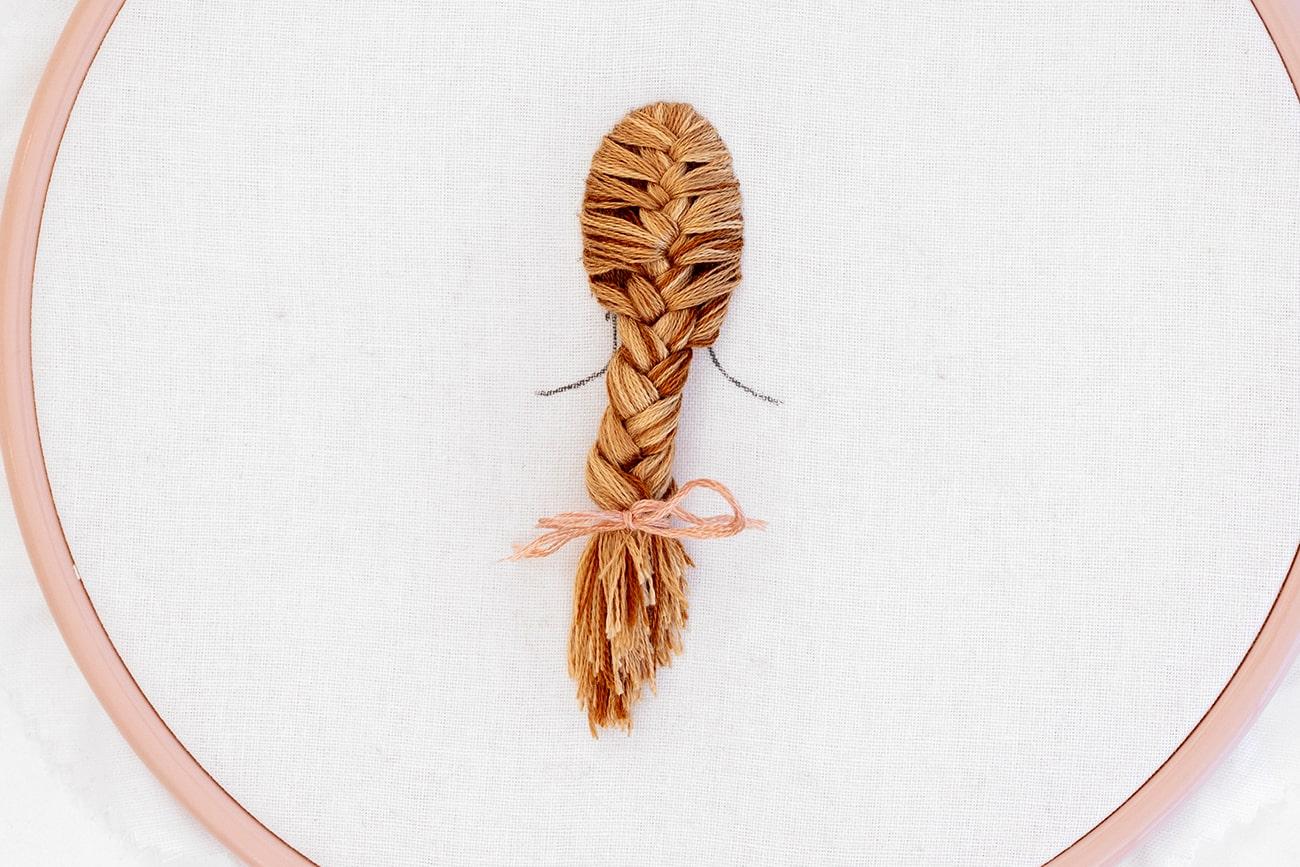 French Braid - Learn This Modern Embroidery Hairstyle – Clever Poppy