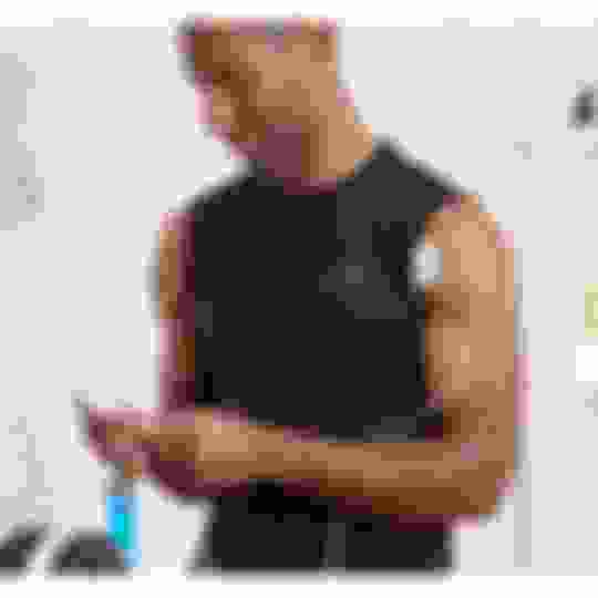 TENS Therapy for Shoulder Pain Relief – TENS 7000