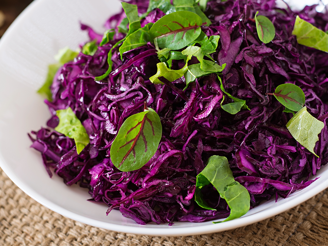 Ensalada de repollo morado