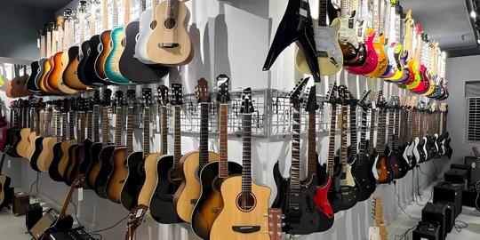 Bajaao Music Store | Shop for Musical Instruments in Andheri, Mumbai ...