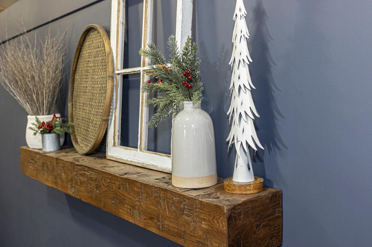 28 Rustic Christmas Decorating Ideas | Rustic Red Door