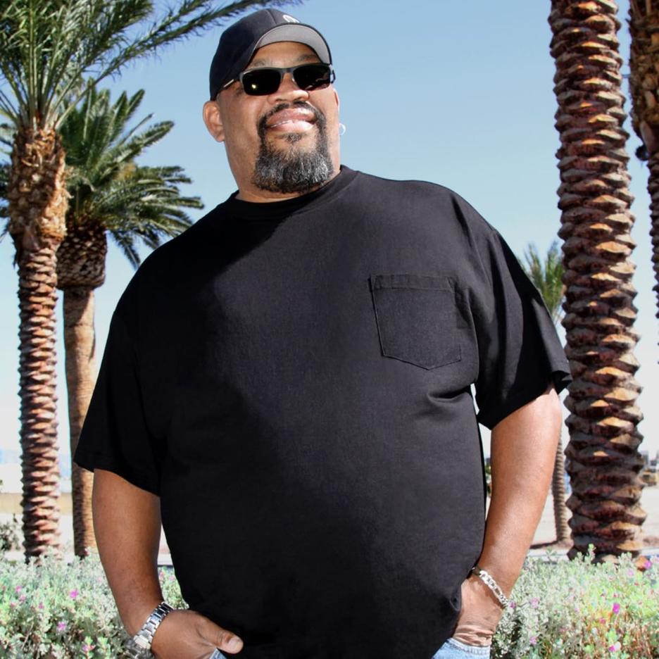 Big Men's Pocket Crew Neck T-Shirts in Sizes 2XL to 8XL