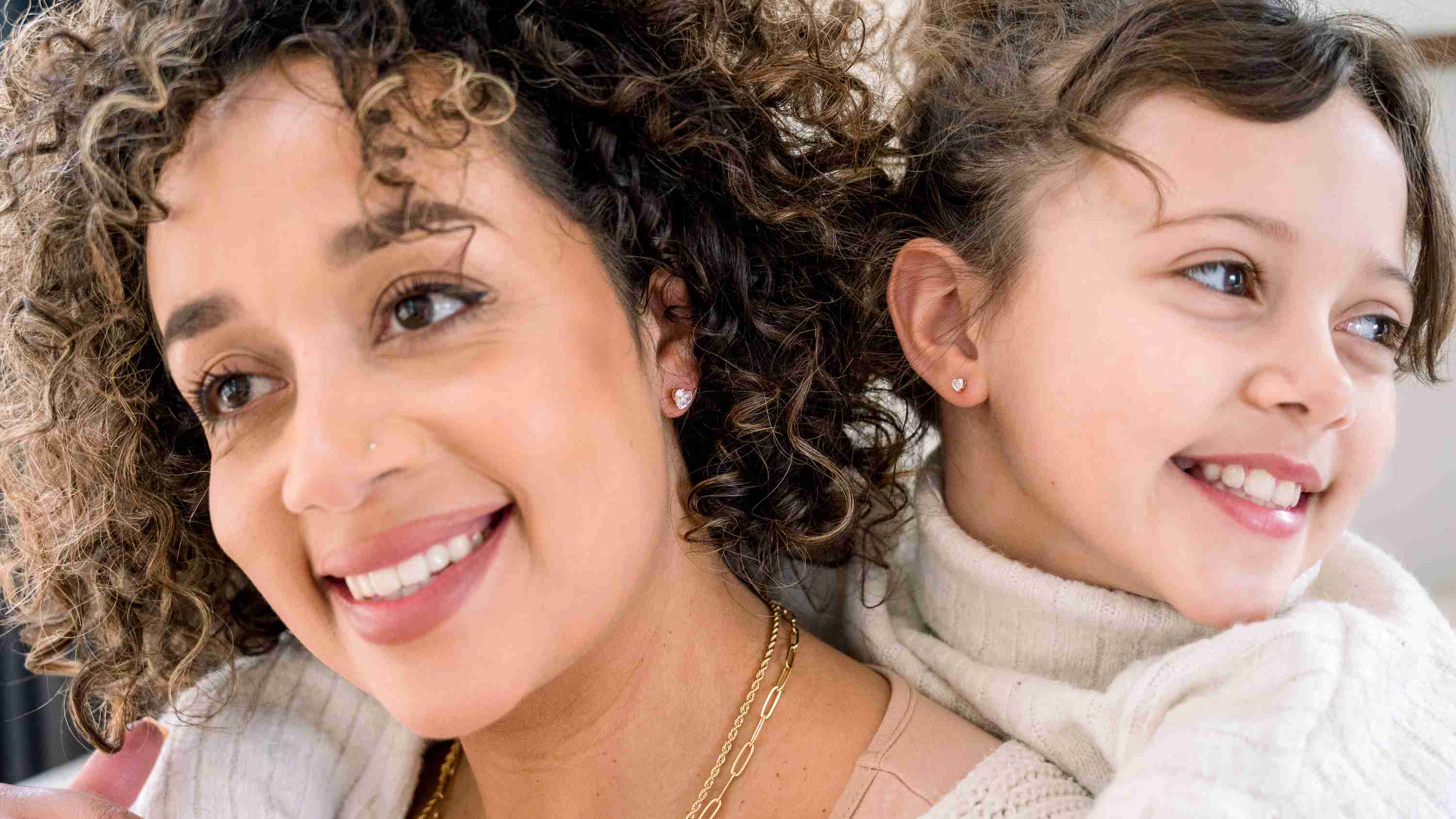 3 Tips for Changing Your Earrings for the First Time – Solace Jewellery ...