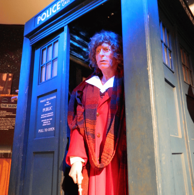 Doctor Who Scarf Season 18 - Official BBC Fourth Doctor Burgundy Scarf ...