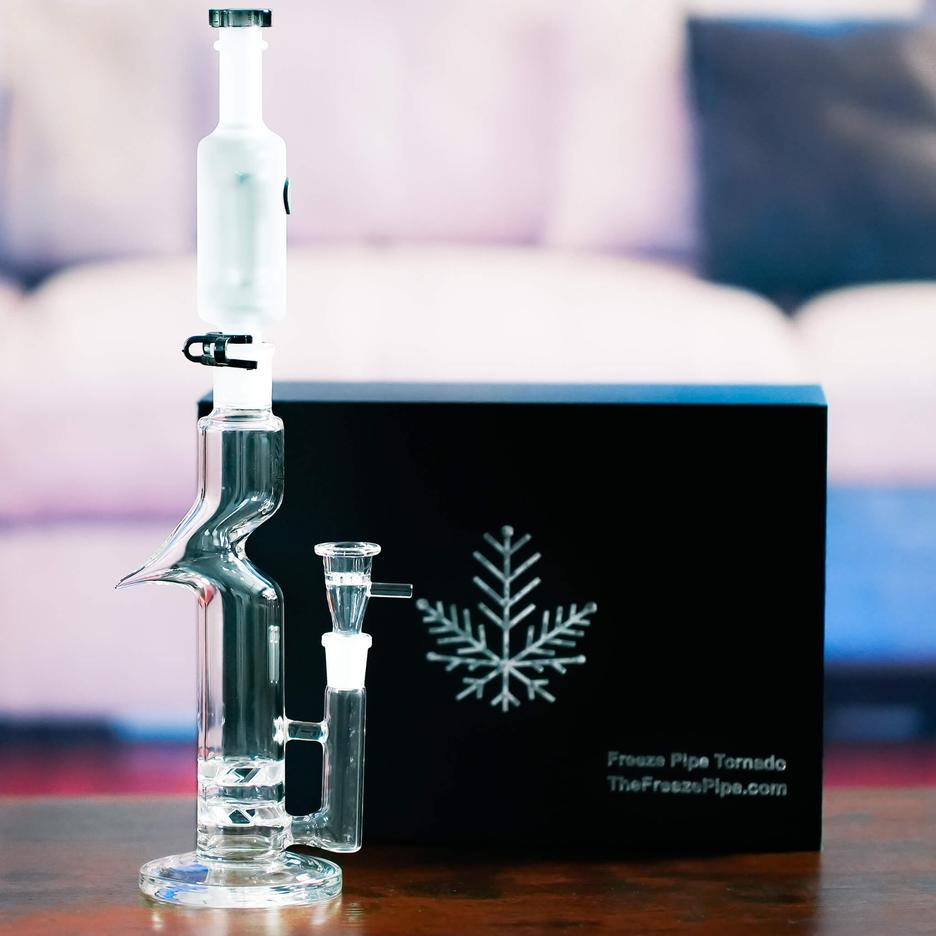 Tornado Bong – The Freeze Pipe