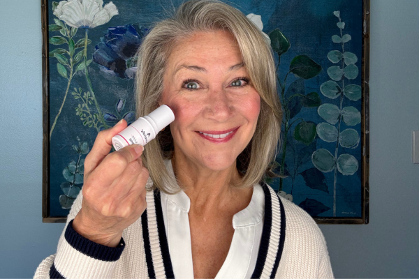 4 Simple Makeup Tips for Effortless Beauty After 50 – Vibriance