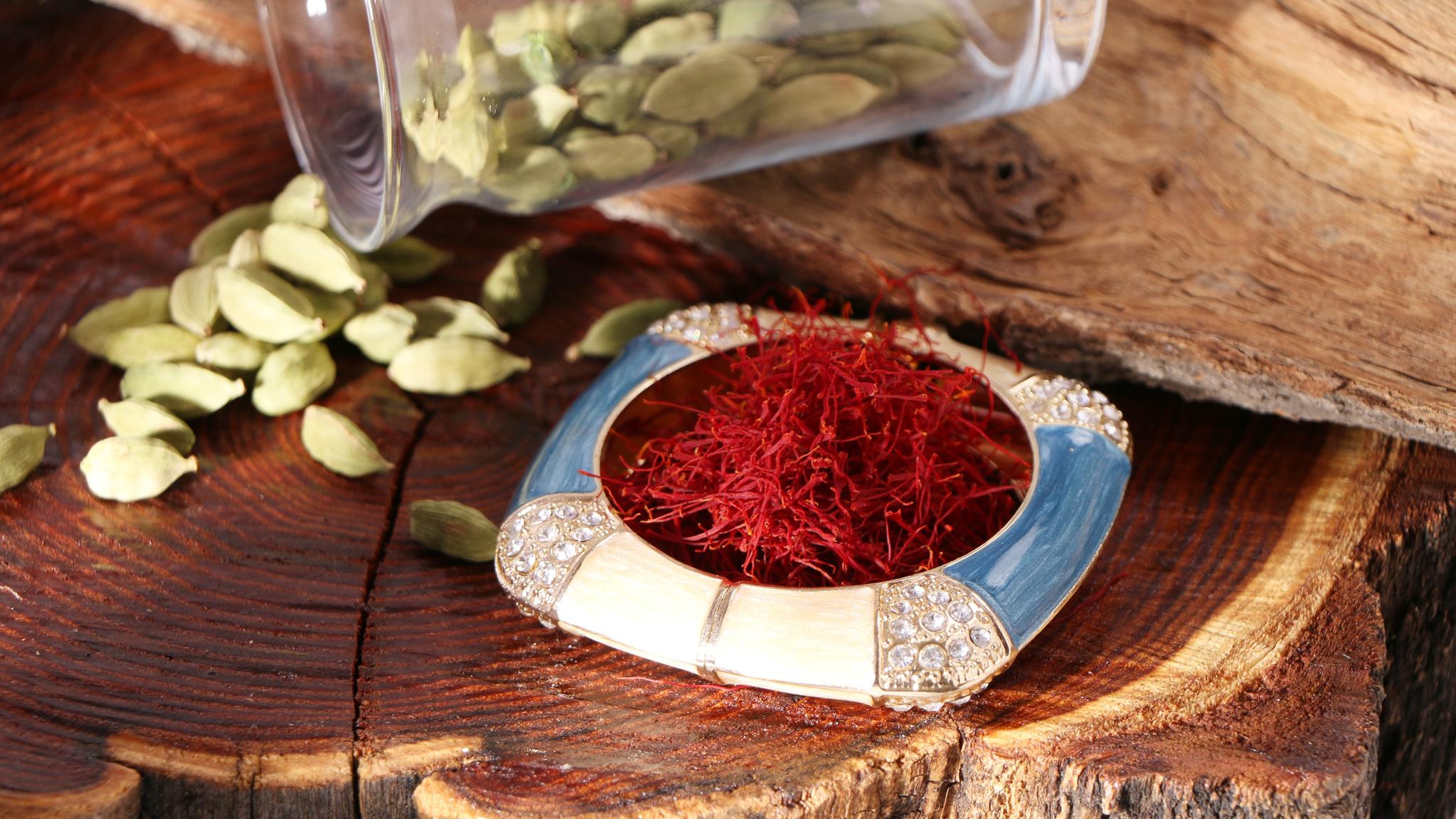 How Saffron Extract Affects Weight Management - 1 Body