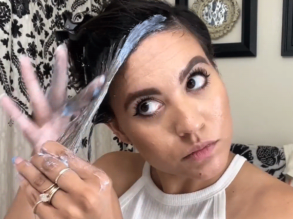 Watch: How to Get the Perfect Bleached Money Piece – Overtone Color