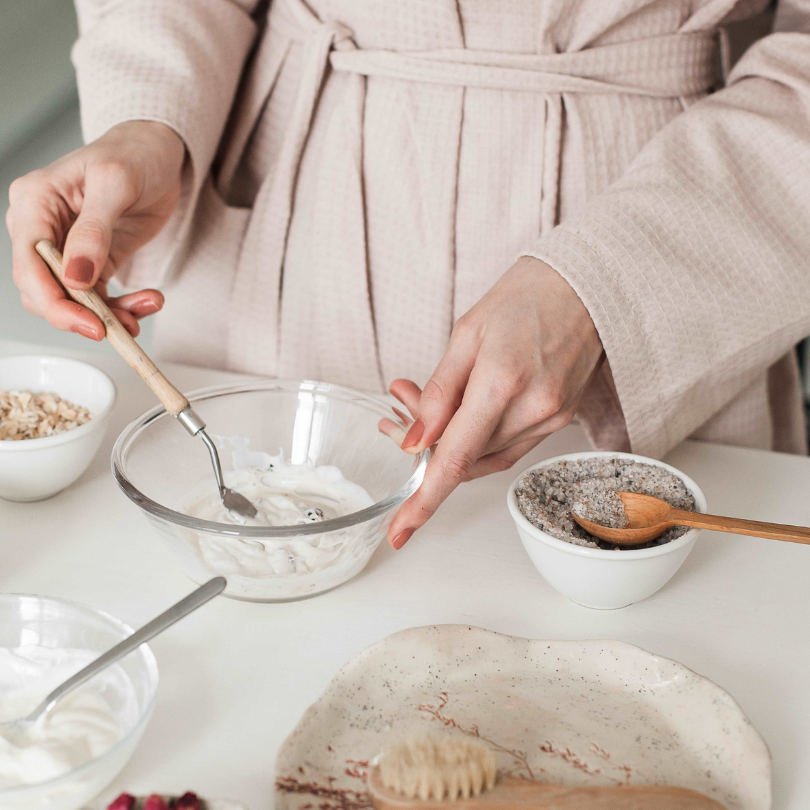 7 DIY Simple Face Mask Recipes for Mature Skin – NOOMI Stockholm