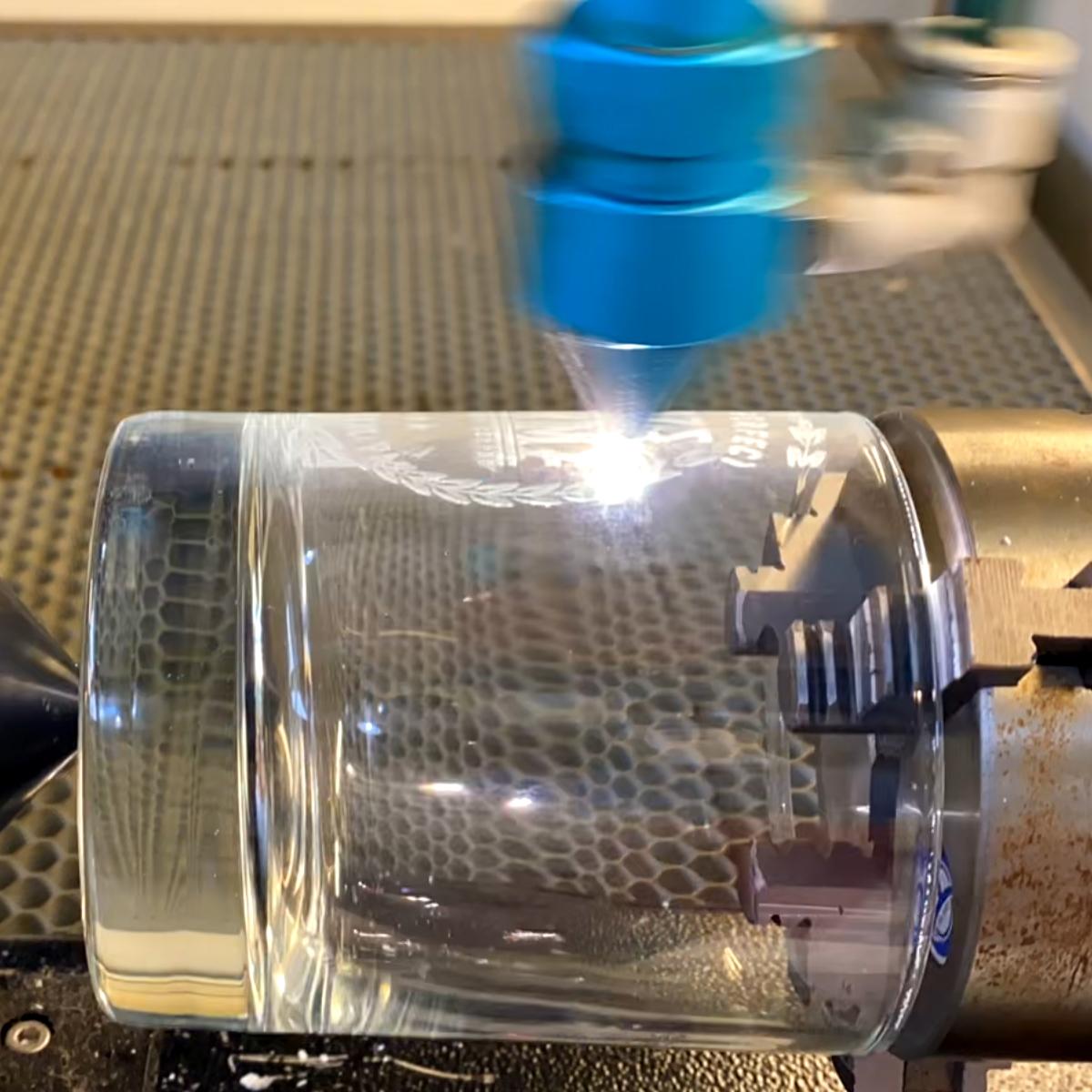 Logo Engraved Personalized Glassware for Restaurants & Bars in Canada