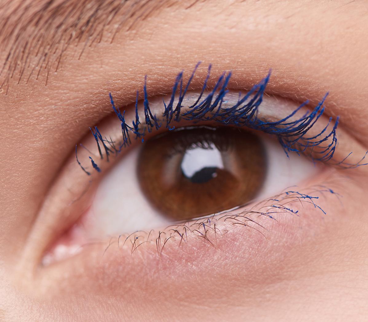 Best Mascara Colors for Women Over 50 | PrimePrometics