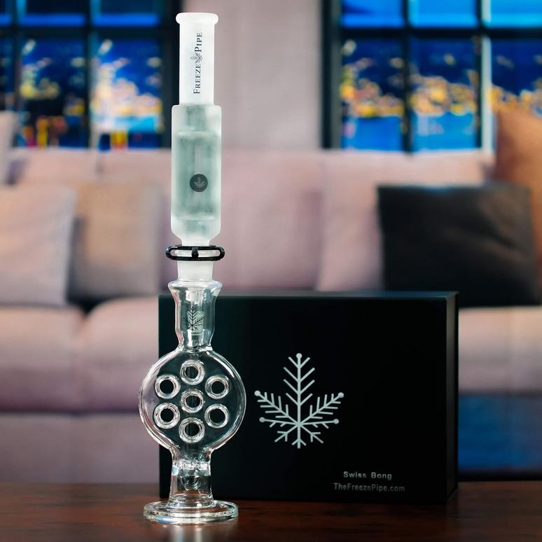 Swiss Perc Bong – The Freeze Pipe