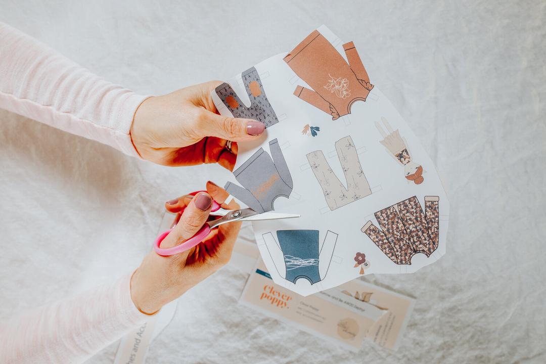 Make your own Paper Dolls (with free printables!) – Clever Poppy
