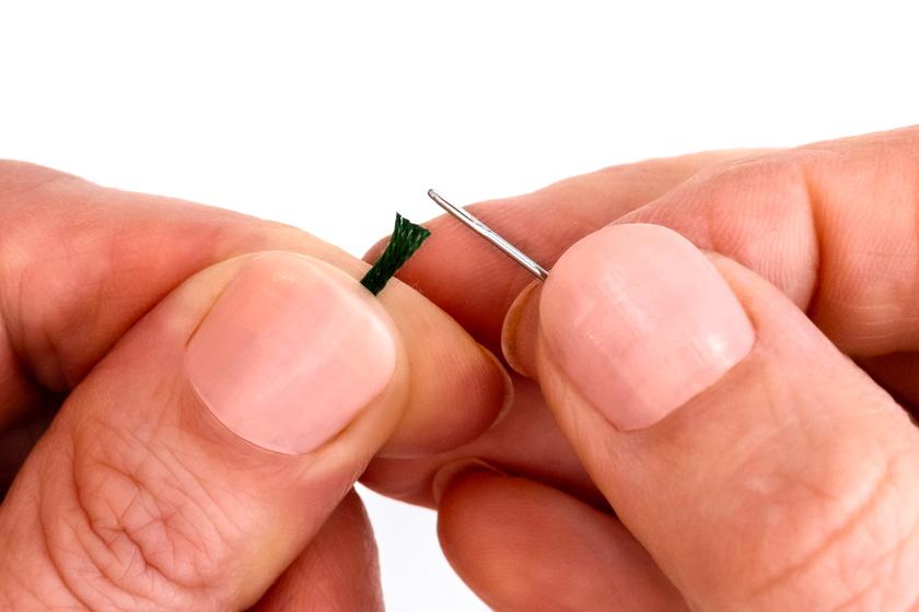 Threading your needle - Learn This Modern Embroidery Technique – Clever ...