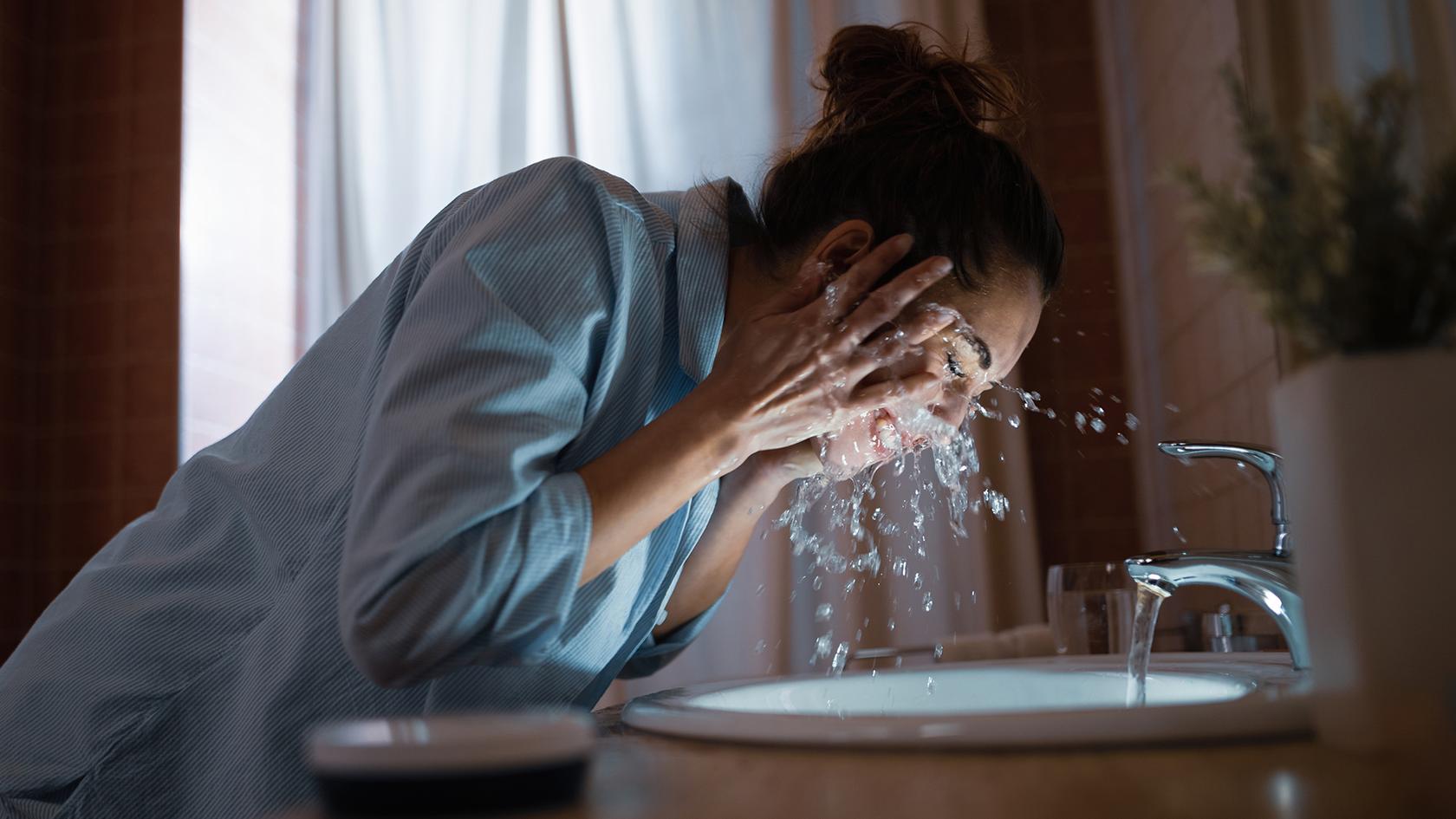 Nighttime Skincare Routine for Mature Skin | PrimePrometics ...