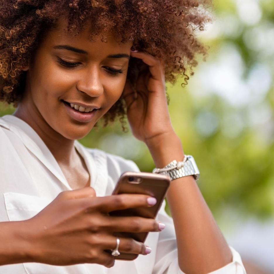 Blue Light and Hyperpigmentation - AbsoluteJOI® Skincare