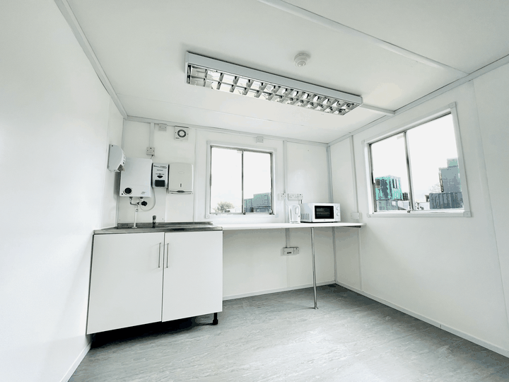 No 725 | 32x10ft | Canteen / Office | With WC & Kitchenette