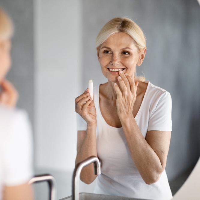 Luscious lips for mature women | PrimePrometics | PrimePrometics™