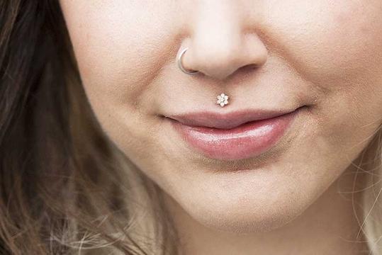 Medusa Piercing Guide: Healing Time, Pain Insights, and Care Tips – Two ...