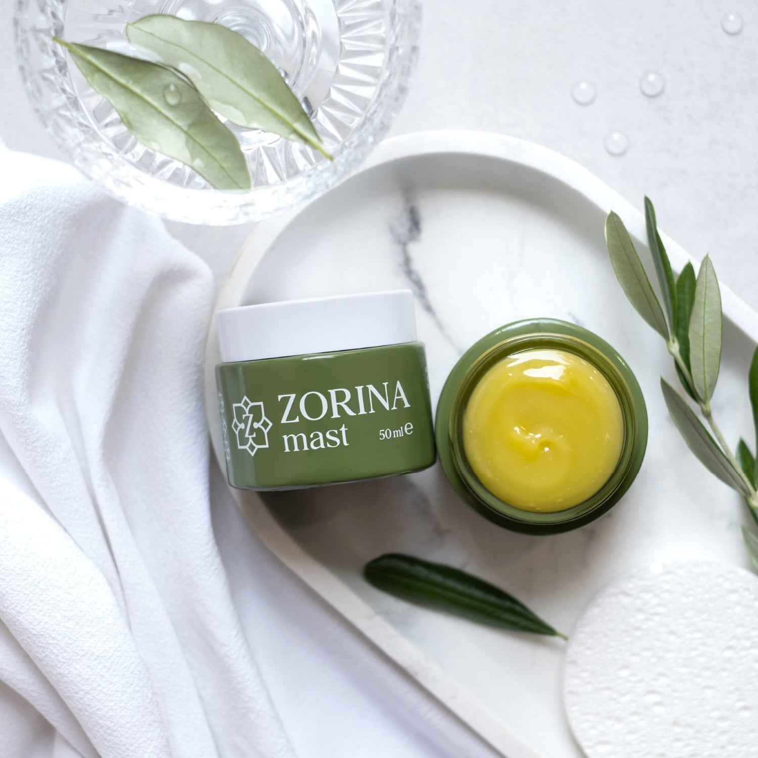 O nama – Zorina Mast