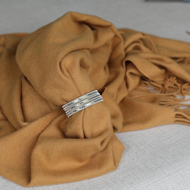 Lock and Shine | Exclusive accessories for scarf lovers everywhere.