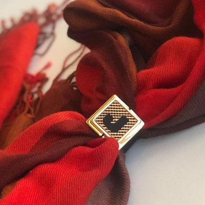 Signature Scarf Lock