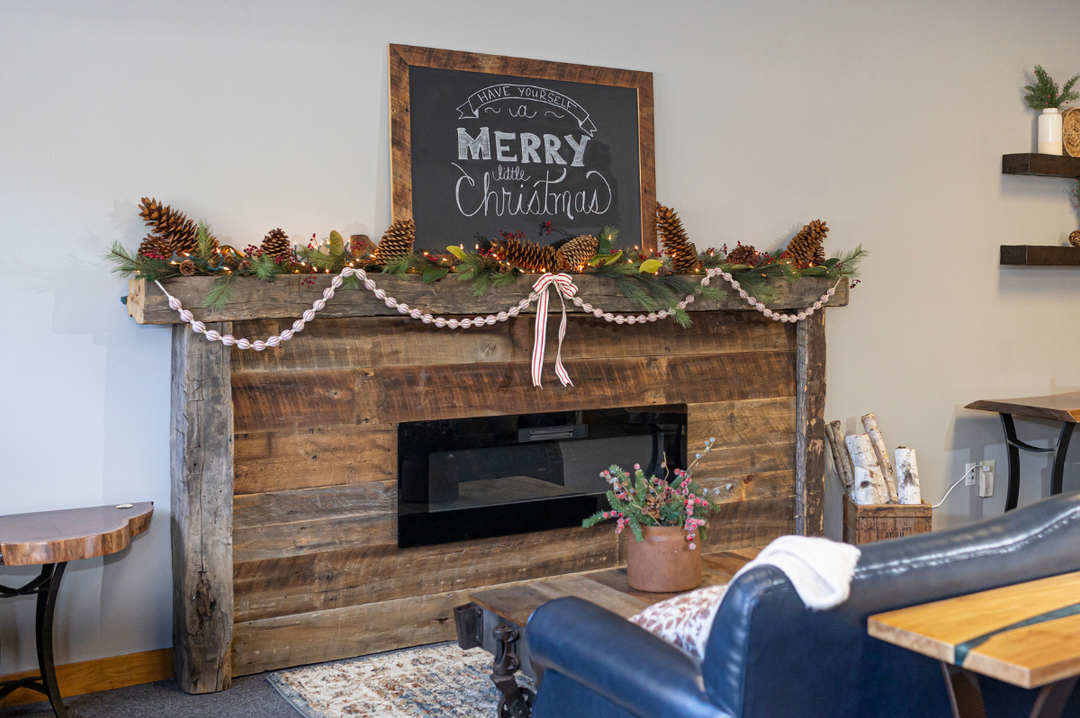 Rustic Christmas Decorating Ideas from the Warehouse