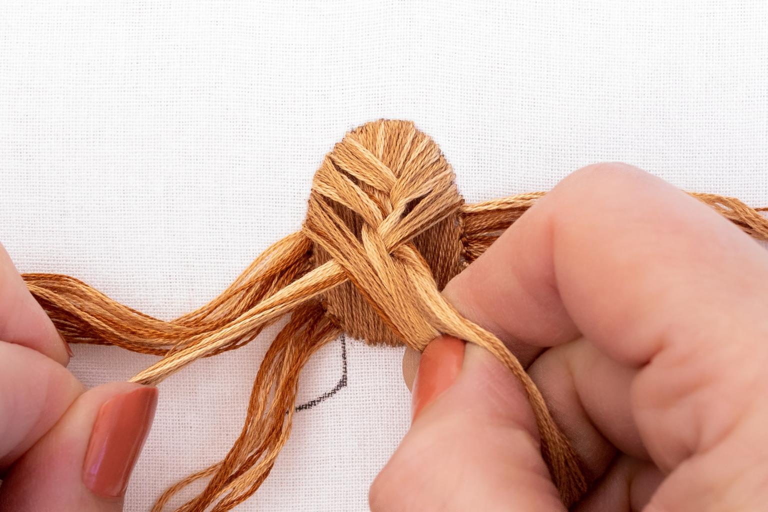 French Braid - Learn This Modern Embroidery Hairstyle – Clever Poppy