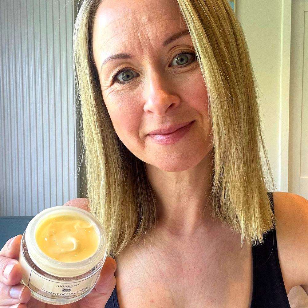 Radiant Décolletage