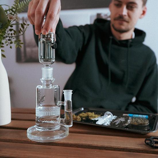 Mini Bong – The Freeze Pipe